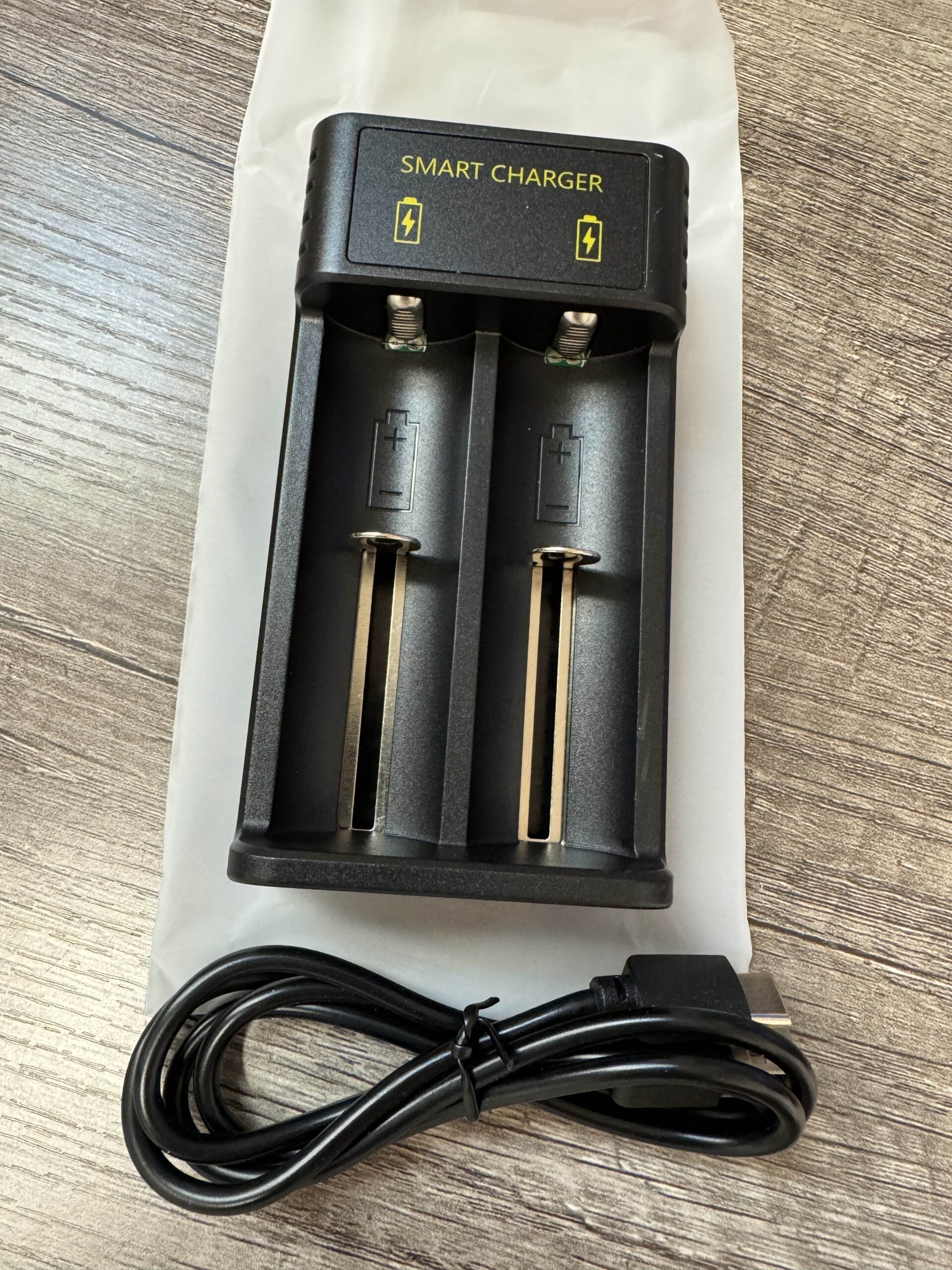 Lithium Ion USB-C Smart Battery Charger – Rabbit-Labs